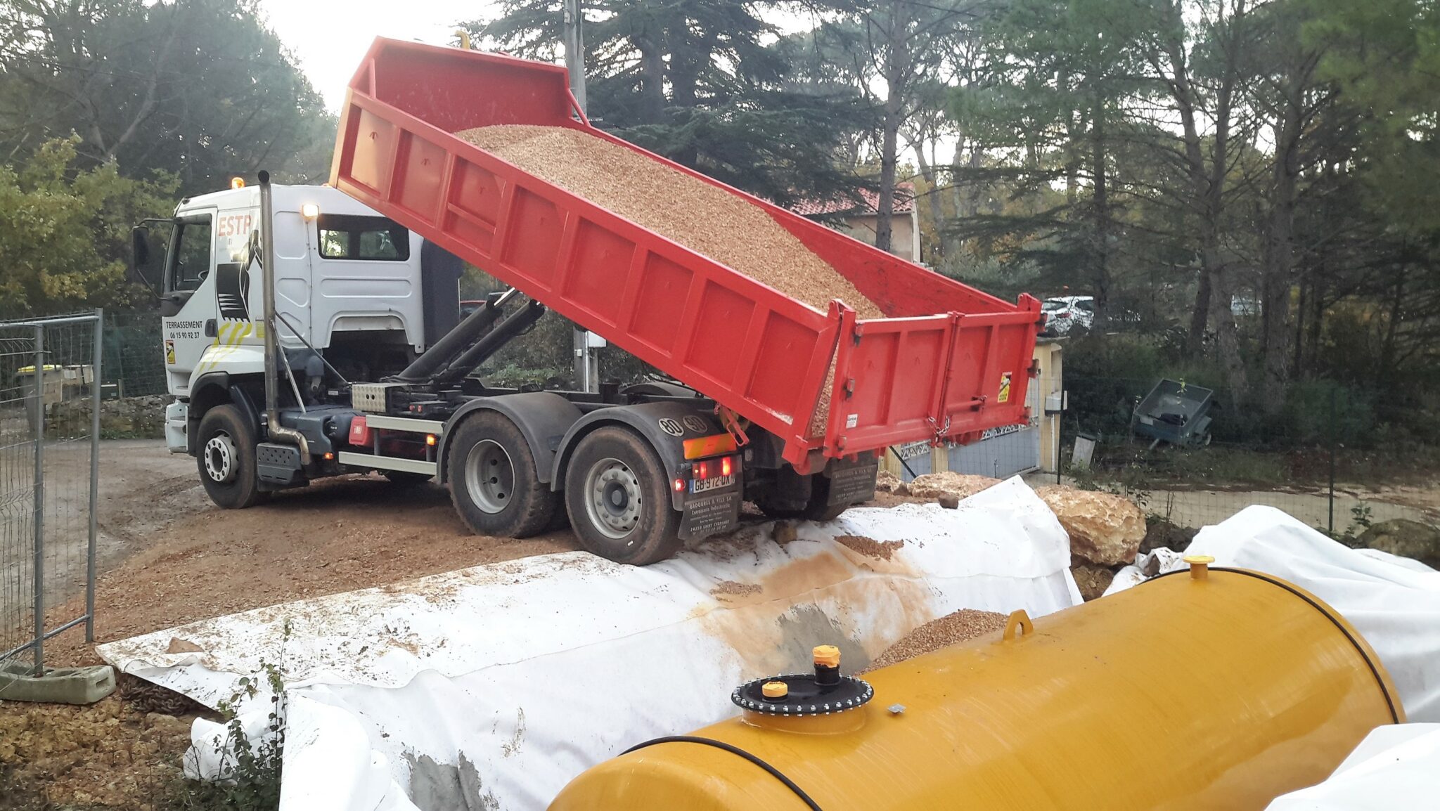 Terrassement : réserve à incendie pour construction neuve - Terrassier ...